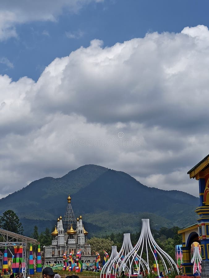 Castle at the Foot Mountain Editorial Stock Photo - Image of palace ...