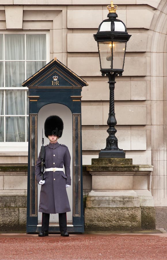 Palace Guard editorial stock photo. Image of palace, buckingham - 16898038