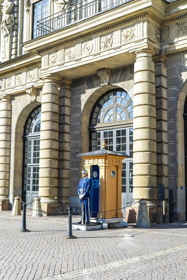 Palace Guard in Traditional Uniform Next To Sentry Box Editorial ...
