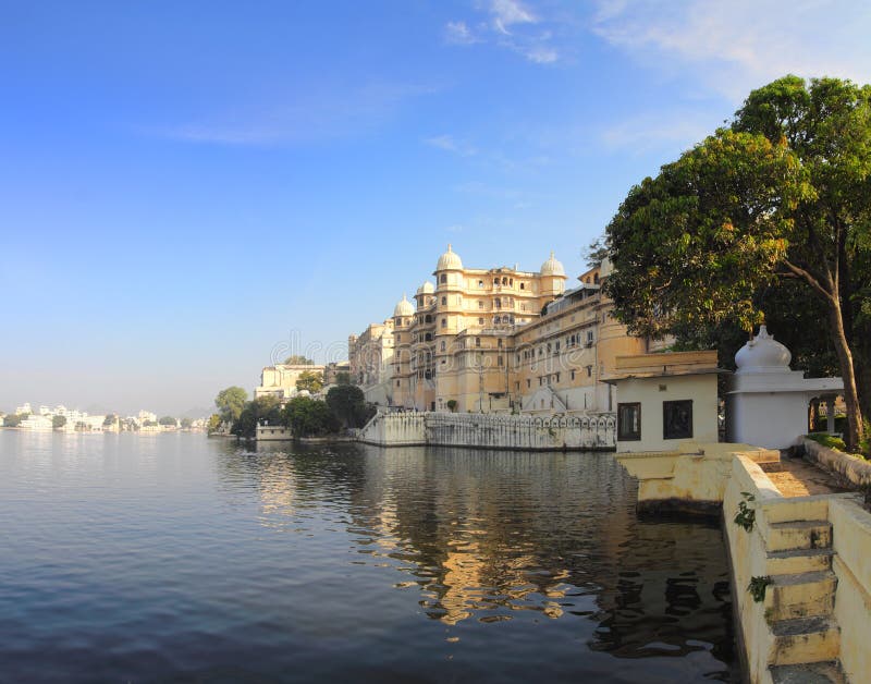 India, Udaipur: Lake Palace Stock Image - Image of view, town: 4871909