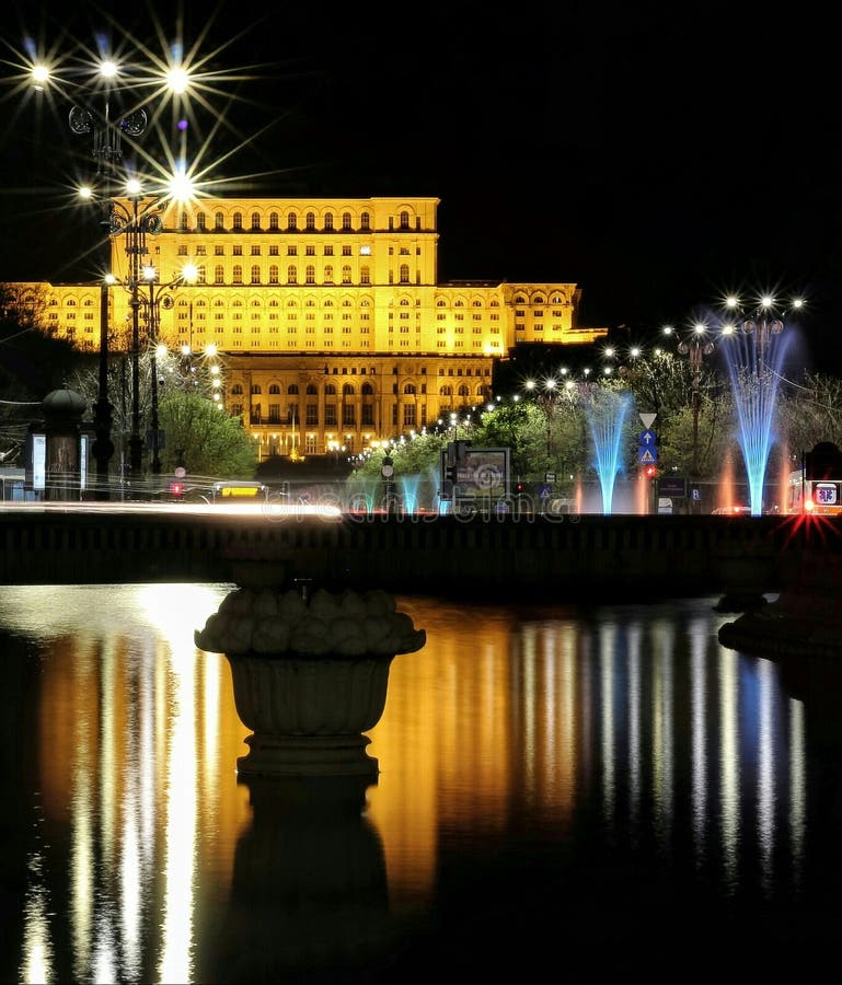 Palace of the Parliament Bucharest Editorial Image - Image of cars ...