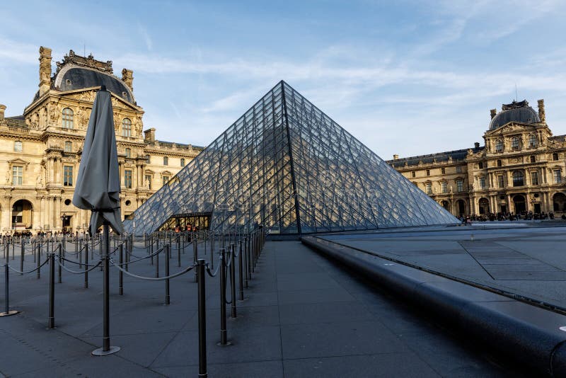 Palace Versailles Large Building Pyramid Top Stock Photos - Free ...