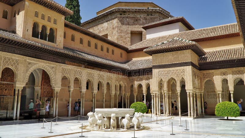 Palacio De Alhambra En Granada, España Foto de archivo editorial ...