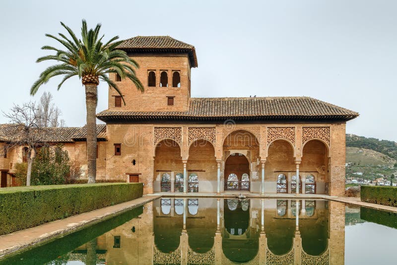 Palacio De Partal, Alhambra, Granada Imagen de archivo - Imagen de ...