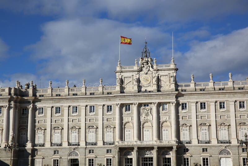 Palacio de real Madrid foto de archivo. Imagen de antiguo - 28208054