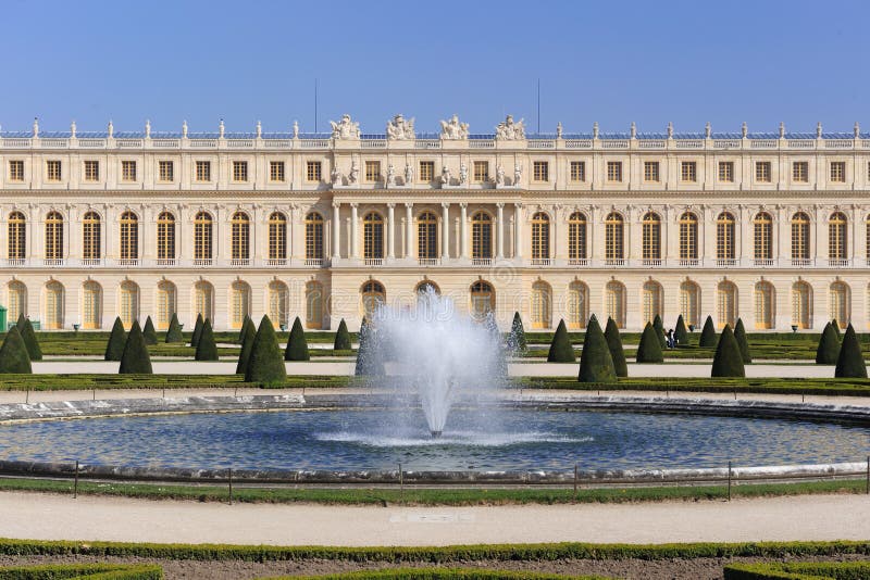 Palacio de Versalles foto de archivo. Imagen de palacio - 14467816