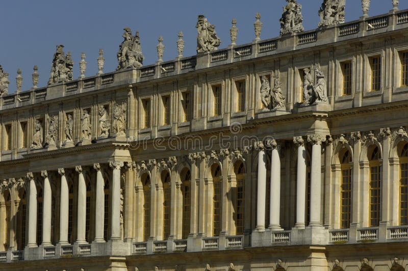 Fachada Del Palacio De Versalles Imagen de archivo - Imagen de turismo ...