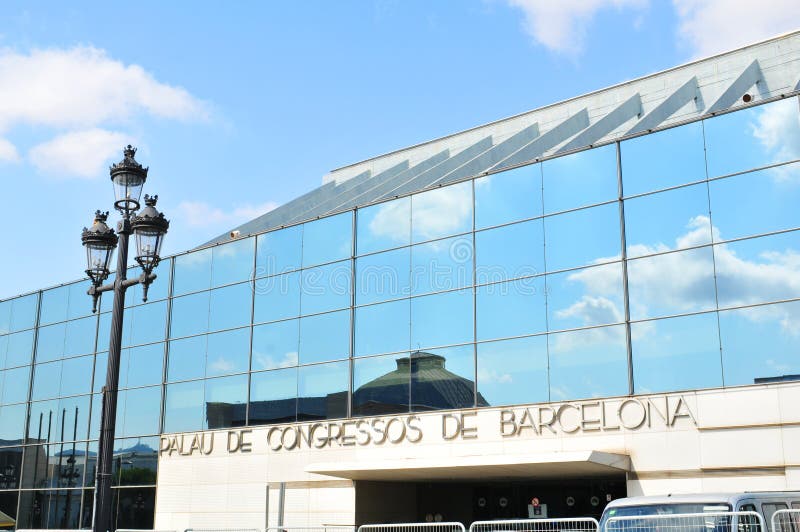 Palacio Del Congreso En Barcelona Foto de archivo editorial - Imagen de ...