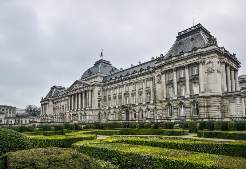 Palacio real Bruselas imagen de archivo. Imagen de famoso - 38533741