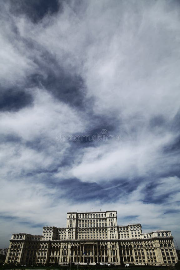 Palacio Rumano Del Parlamento Foto de archivo - Imagen de naturalizado ...