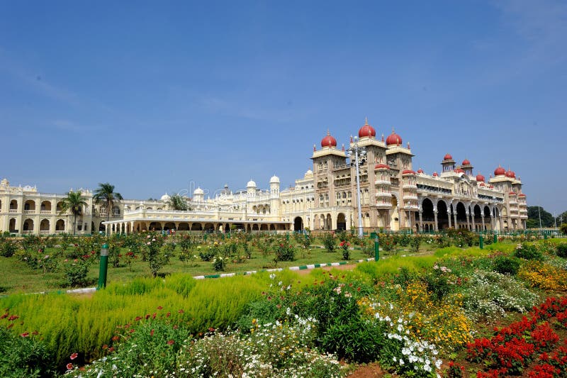 Palais de Mysore, Inde image stock. Image du déplacement - 81853937