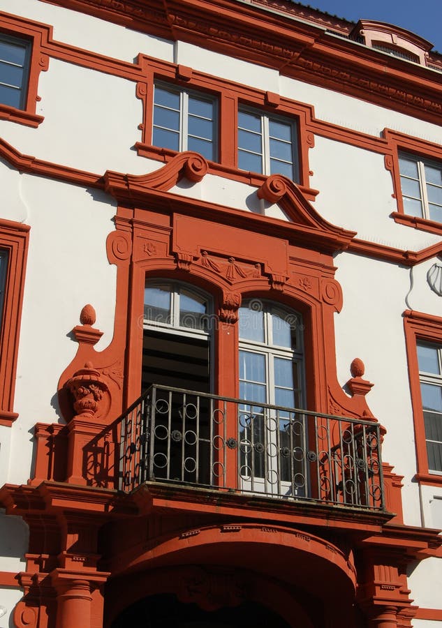 Palais rouge image stock. Image du allemand, rhin, blanc - 968359