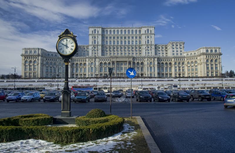 Il Palazzo Del Parlamento, Bucarest, Romania Immagine Stock - Immagine ...