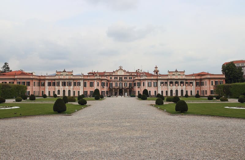 Palazzo Estense, Municipio Di Varese Immagine Stock - Immagine di ...