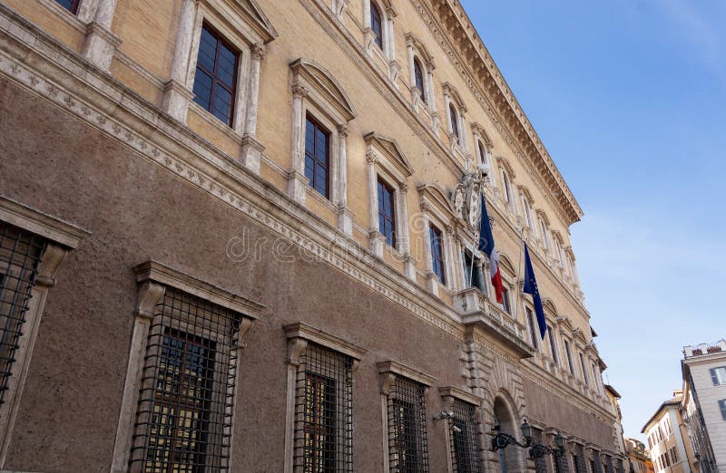 Palazzo Farnese en Roma foto de archivo. Imagen de exterior - 102413740