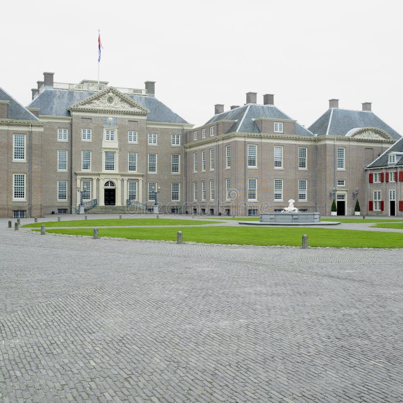Paleis Het Loo Castle stock image. Image of europe, travel - 17237893