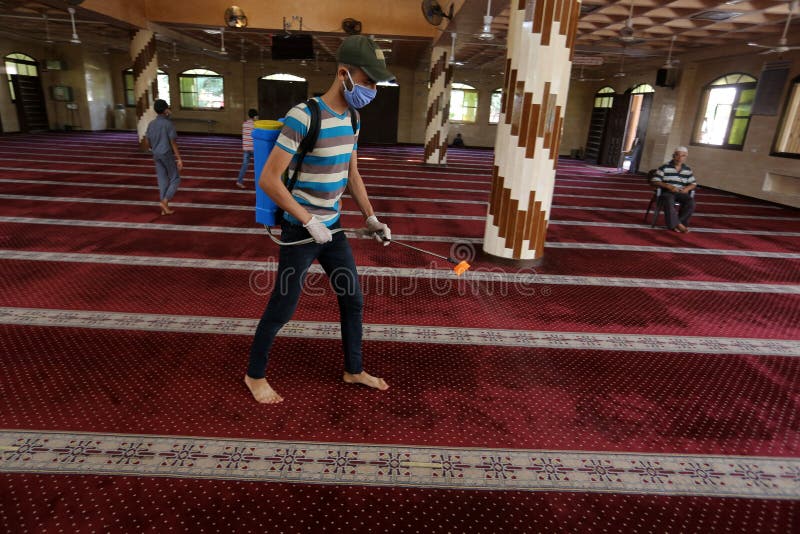 Palestinian Youth Performs Cleansing Work, a Amid the Outbreak of the ...