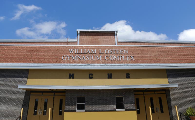 Angolazione Ampia Della Palestra Della Scuola Superiore Centrale Di ...