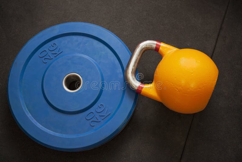 Palestra dei pesi fotografia stock. Immagine di salute - 37168812