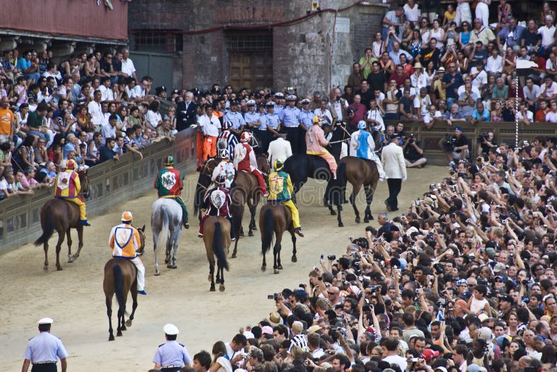 Di Sienne De Palio - Juillet 2003 Photo stock éditorial - Image du ...