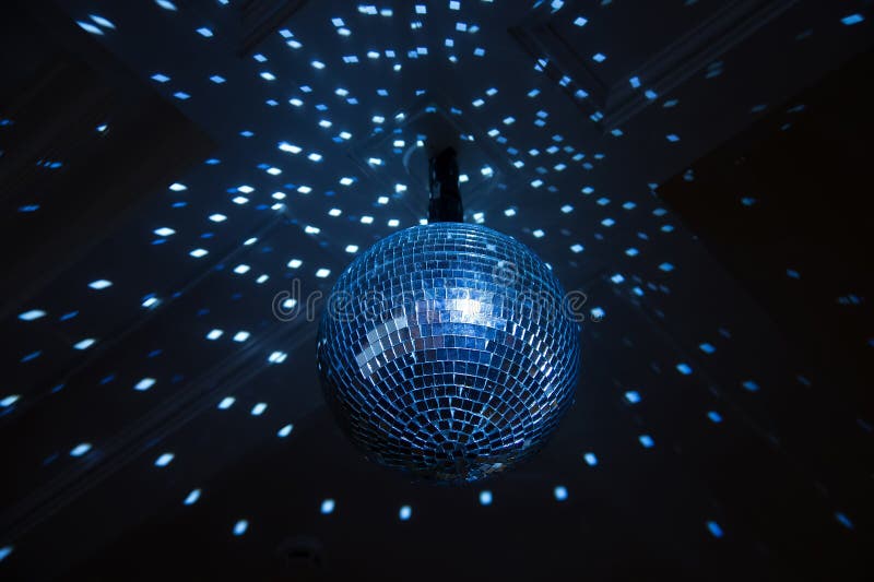 Palla Della Discoteca, Luce Blu in Night-club. Dell'interno ...