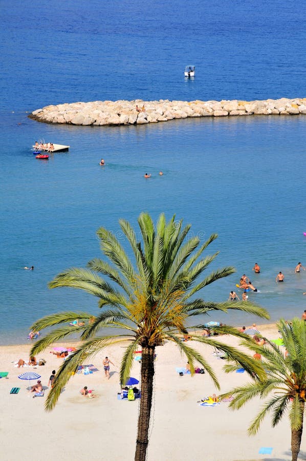 Palm En Strand Van Menton in Frankrijk Stock Foto - Image of blauw ...