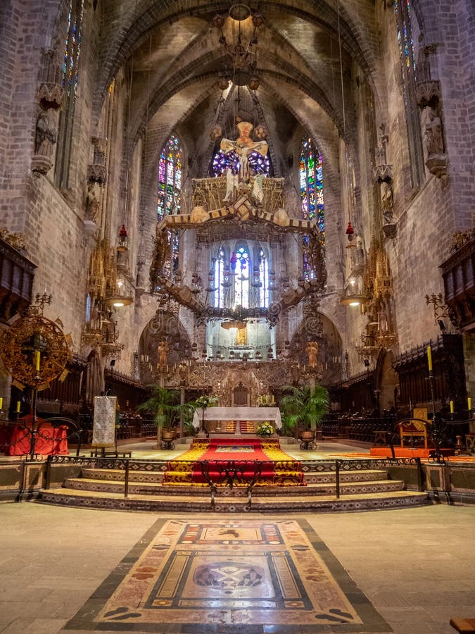 Palma Cathedral high altar editorial image. Image of architect - 309335710