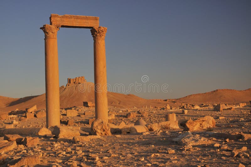 Ruins in Palmyra by night stock image. Image of ancient - 11979309