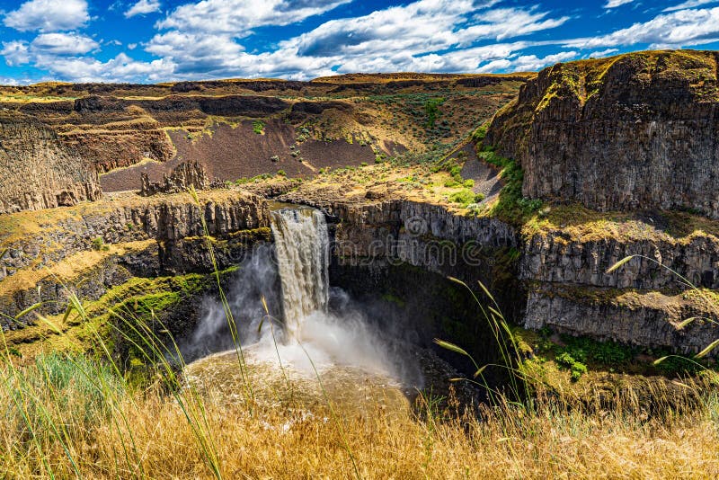 Palouse Falls in Eastern Washington State Stock Image - Image of ...