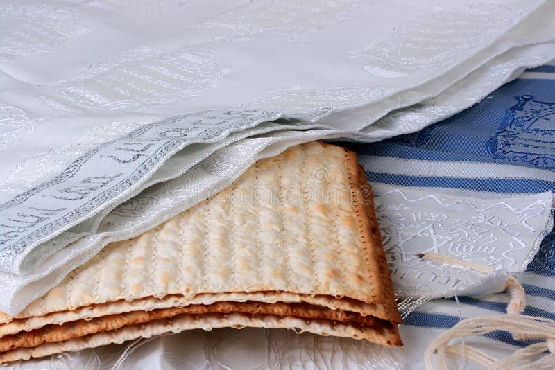 Pan ácimo de los judíos foto de archivo. Imagen de matzot - 33614422