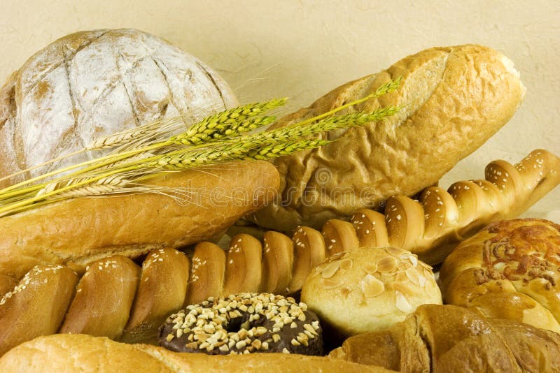 Pan Con Las Hojas Del Trigo Imagen de archivo - Imagen de bebida ...