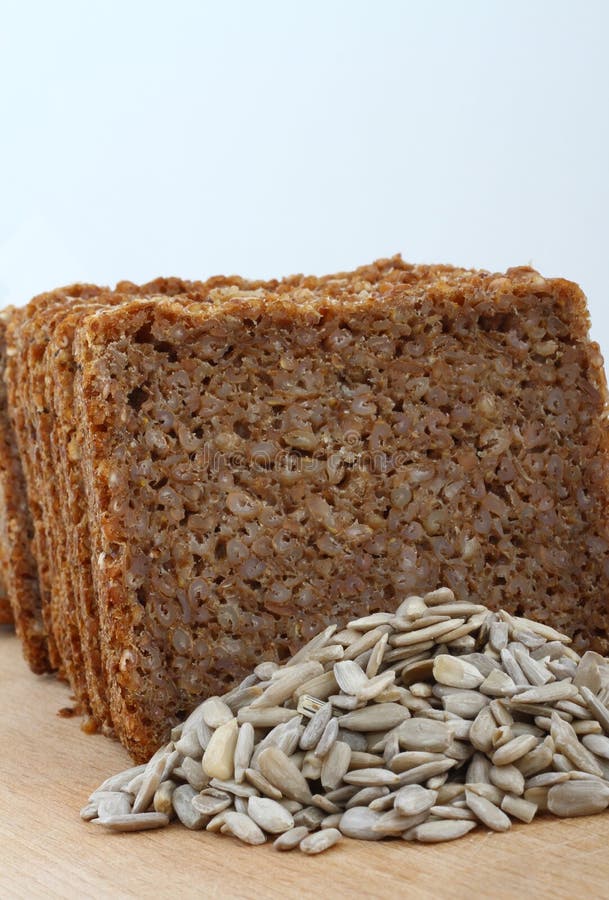 Pan de Rye rebanado imagen de archivo. Imagen de cocina - 22502137