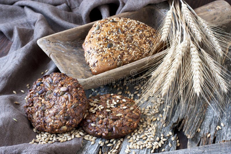Pan de Rye tradicional foto de archivo. Imagen de germen - 50306812