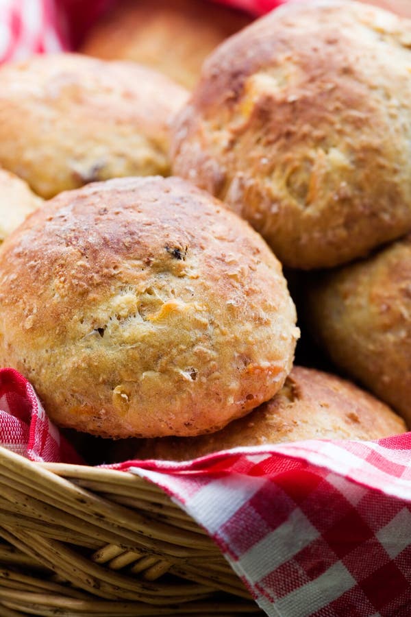 Pan fresco foto de archivo. Imagen de grano, fresco, sano - 6680628