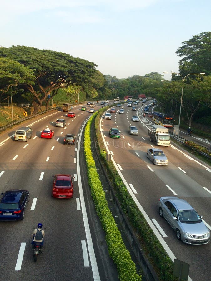 Pan Island Expressway editorial photo. Image of divider - 58573086