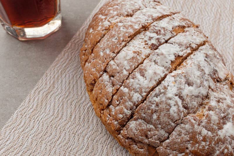 Pan Mochascente Con Crema De Moca Foto de archivo - Imagen de ...