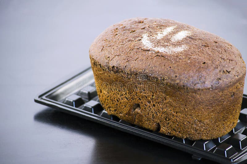 Pan Negro Con La Harina Integral Foto de archivo - Imagen de negro ...