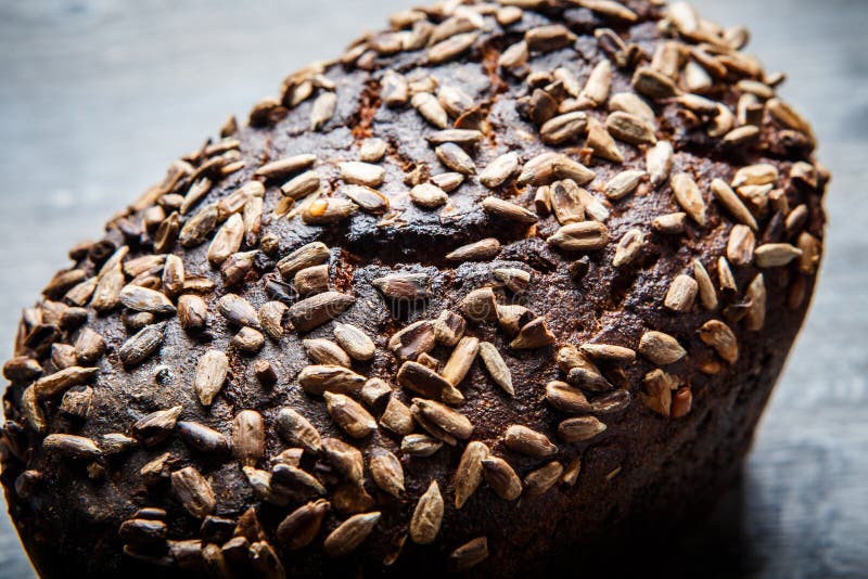 Pan Negro Rectangular Hecho En Casa Sabroso Del Primer Imagen de ...