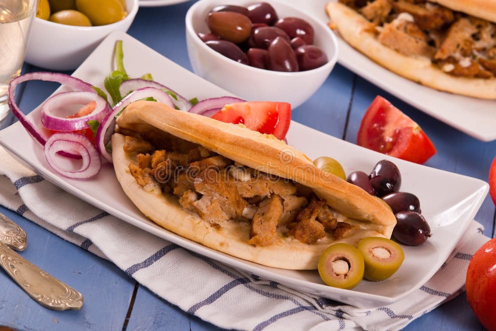 Pan Pita griego foto de archivo. Imagen de casero, bufé - 127068386