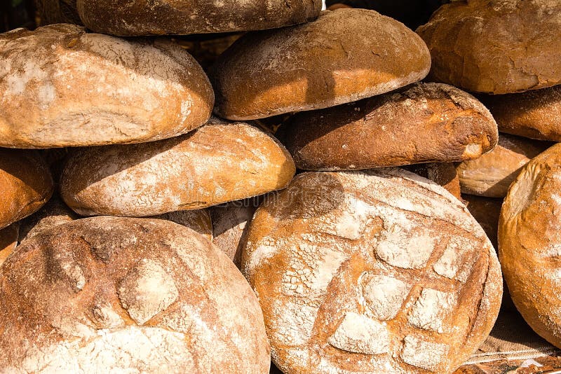 Pan Polaco Tradicional En La Feria Imagen de archivo - Imagen de ...