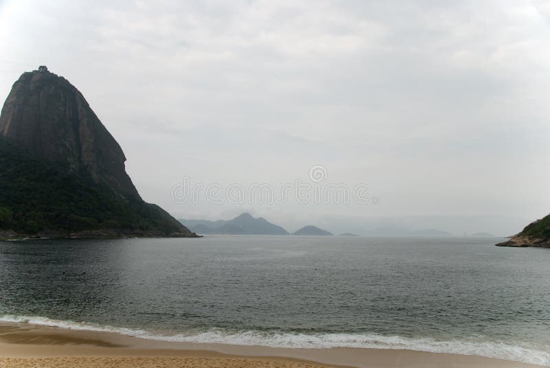Pan Rojo De La Playa Y De Azúcar Imagen de archivo - Imagen de america ...