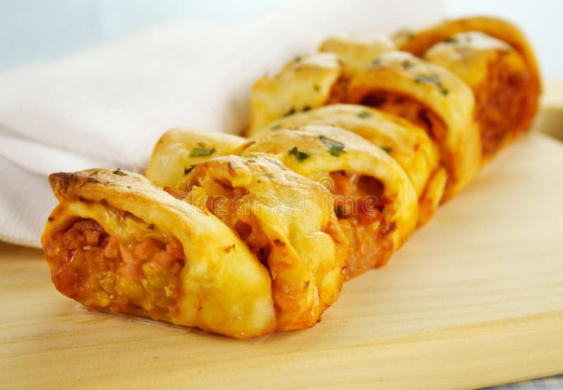 Pan del pan torcido foto de archivo. Imagen de torcedura - 7384130