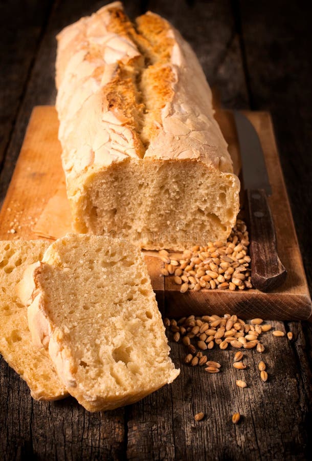 Pan servio foto de archivo. Imagen de casero, corteza - 36878848