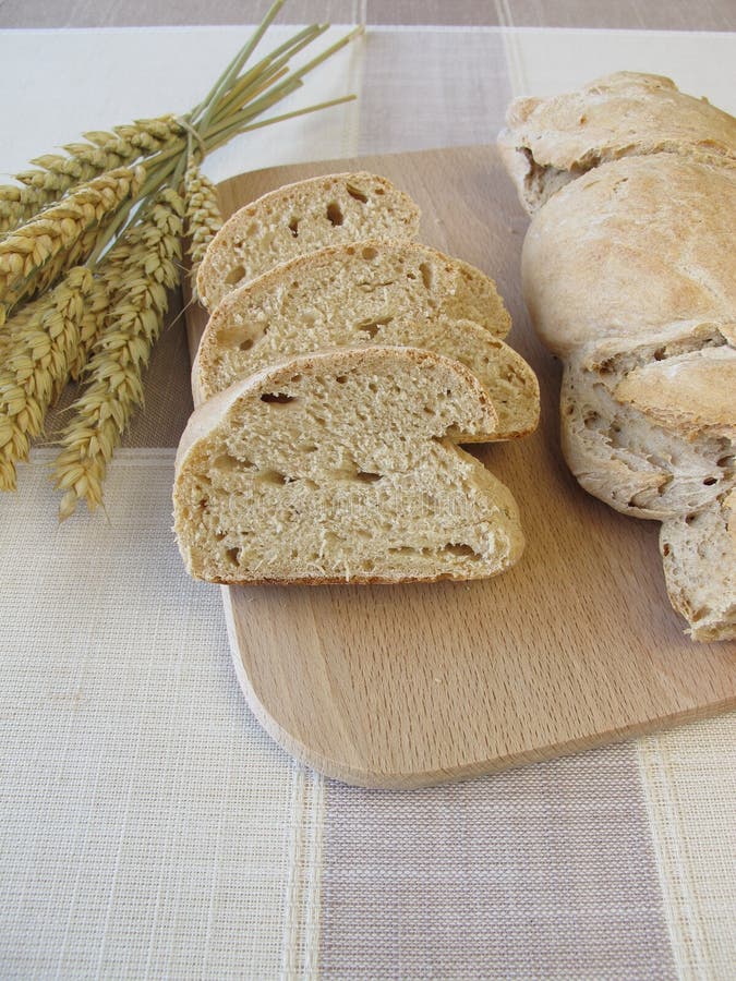 999 Pan Del Pan Torcido Fotos - Libres de Derechos y Gratuitas de ...