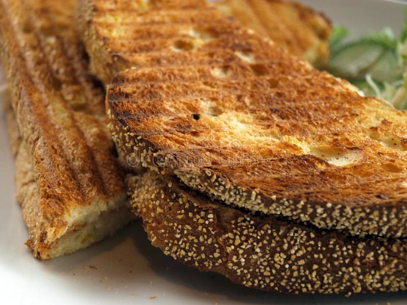 Pan tostado imagen de archivo. Imagen de tostado, cierre - 20696621