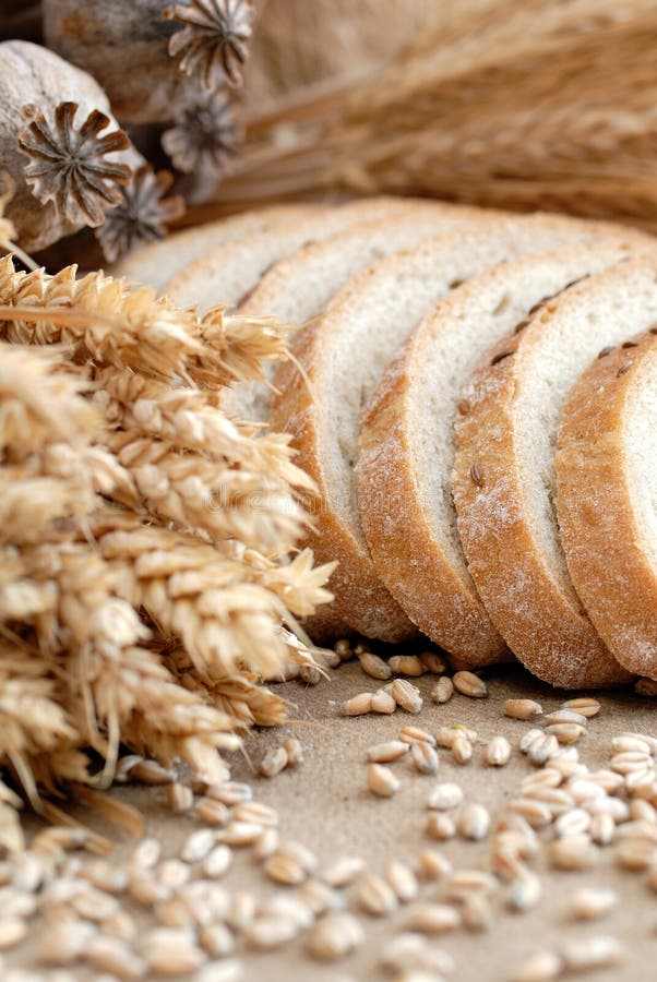 Pan y otros imagen de archivo. Imagen de cereal, cocina - 1883097