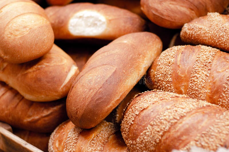 Pan largo fresco imagen de archivo. Imagen de comida - 13076973