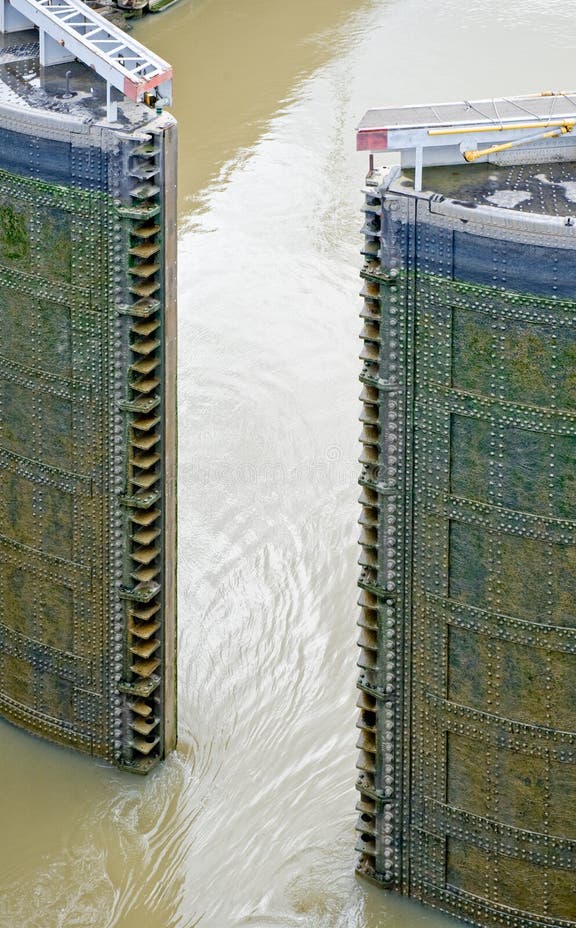 Panama Canal lock gates stock image. Image of canal, shipway - 8058705