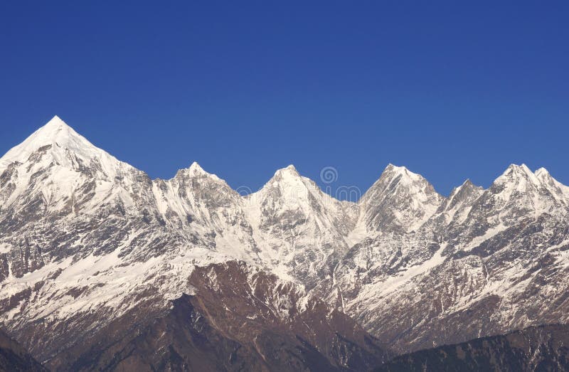 Panchachuli Peaks of Himalayas from Munsyari, Uttarakhand India Stock ...