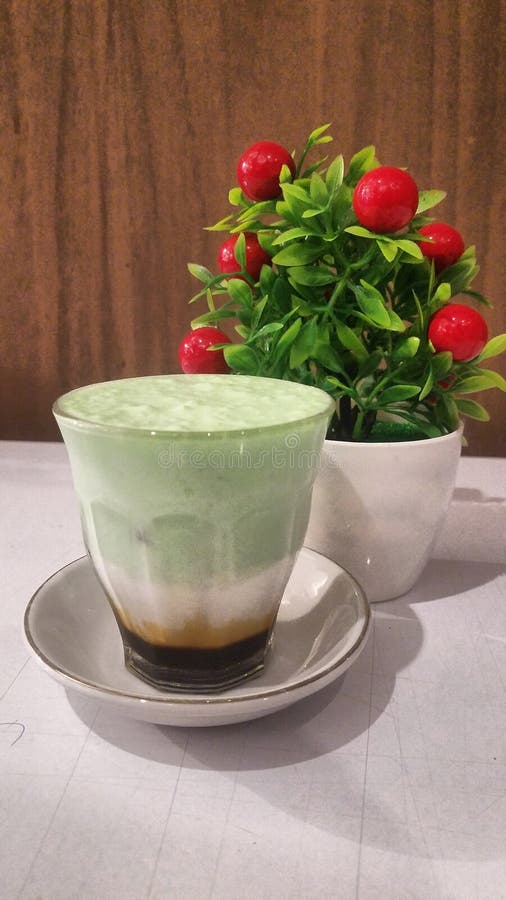 Pandan latte segar stock image. Image of pandan, segar - 322297377